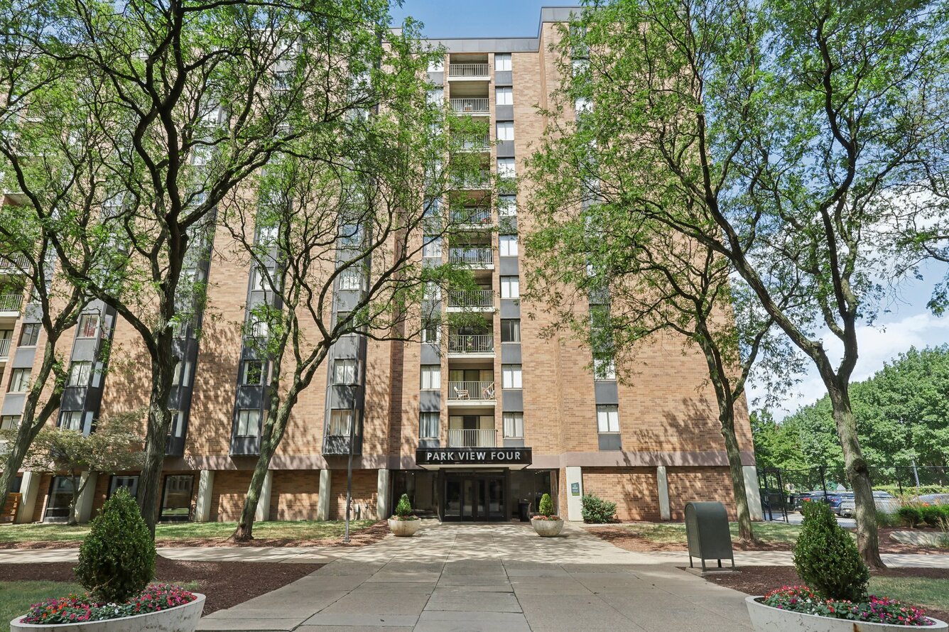 Park View Apartments | Residents